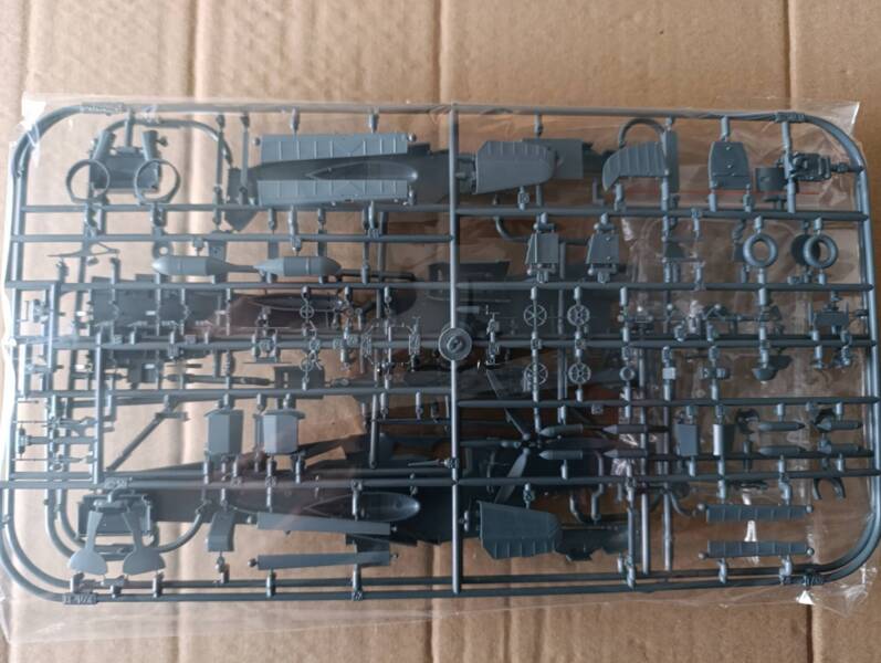 Bez krabičky Overtrees Bf 109E-4, 1/48, Eduard | modelbazar.cz