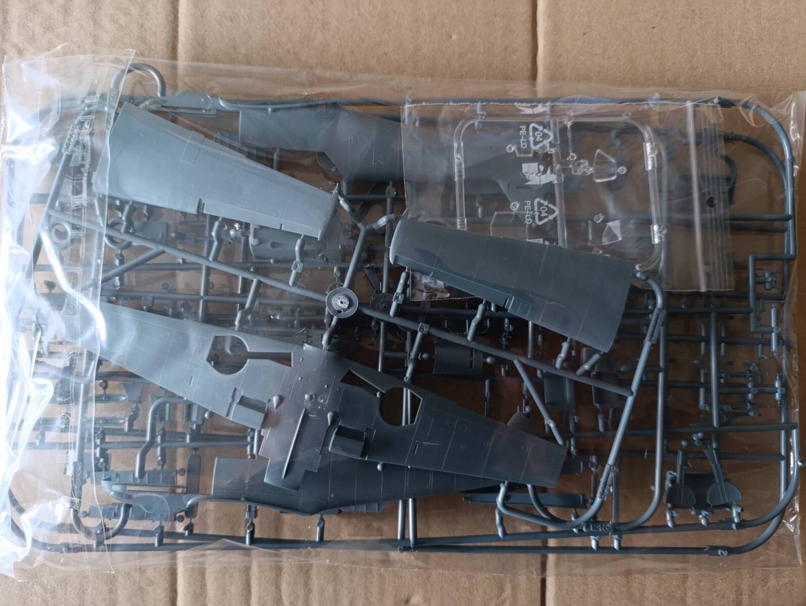 Bez krabičky Overtrees Bf 109E-1, 1/48, Eduard | modelbazar.cz