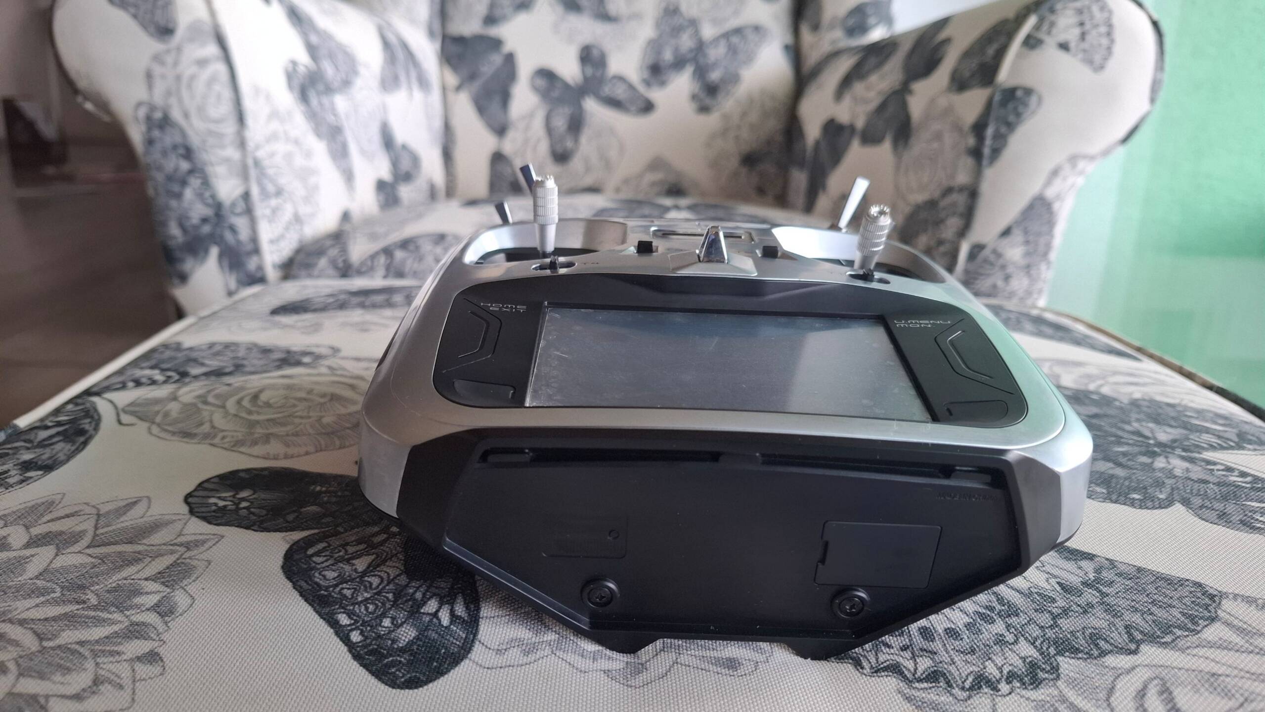 Futaba T16IZ, příjimac R7014SB | modelbazar.cz